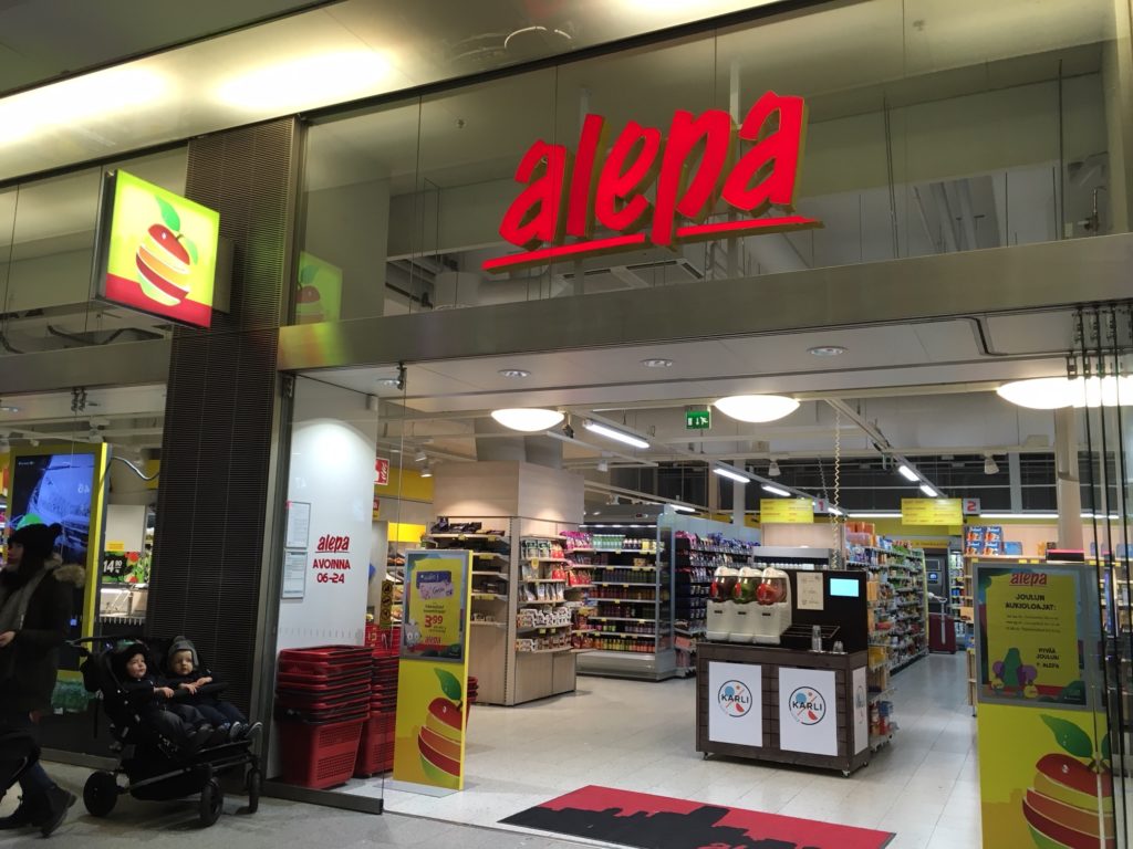 フィンランド・エスポーのスーパーマーケット – D.X.L on the road